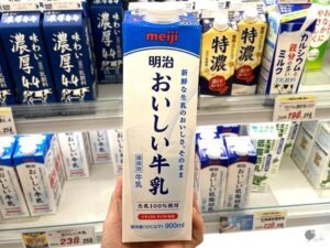 How to distinguish different types of fresh milk sold in Japanese ...