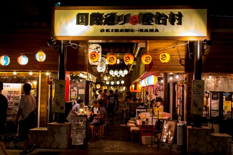 7 nightlife spots in Okinawa - Wa
